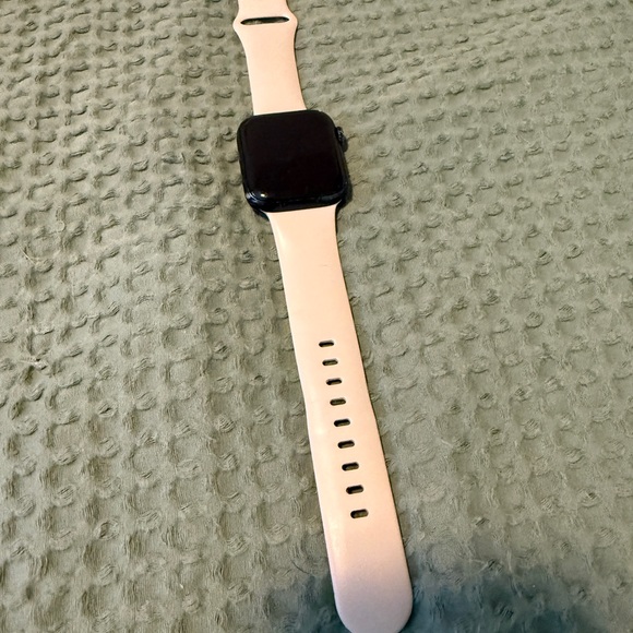 Apple | Wearables | Apple Watch Se Version 131 | Poshmark